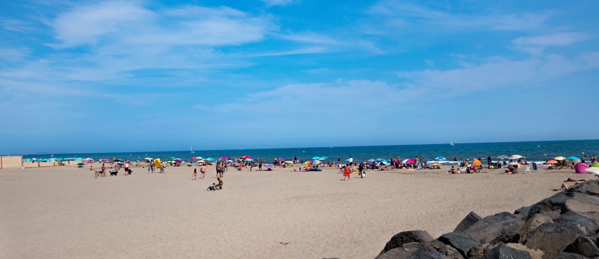Campings à Valras-Plage | Réservez vos vacances camping | Campsited