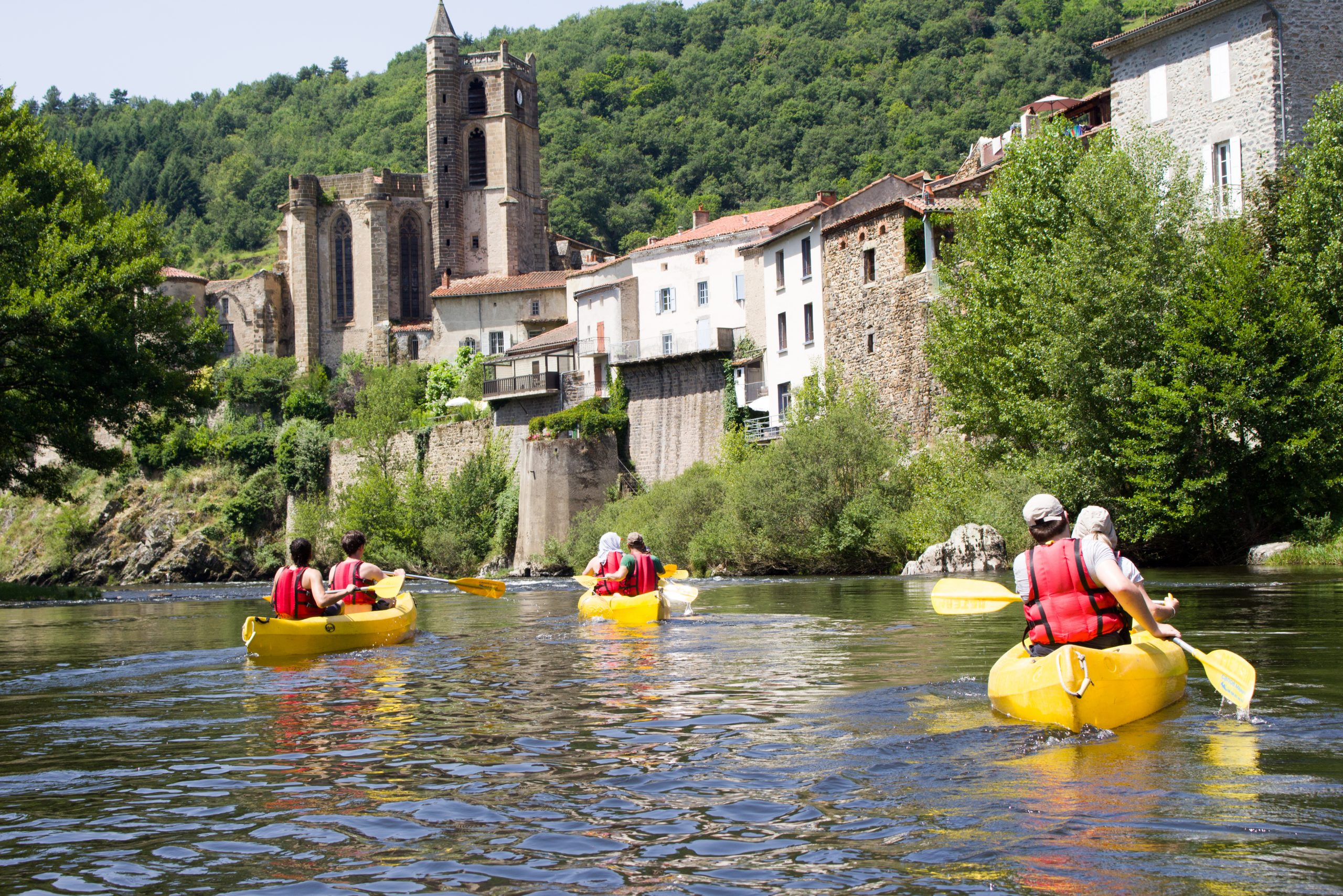 Canoe and kayaking holidays in France | Campsited